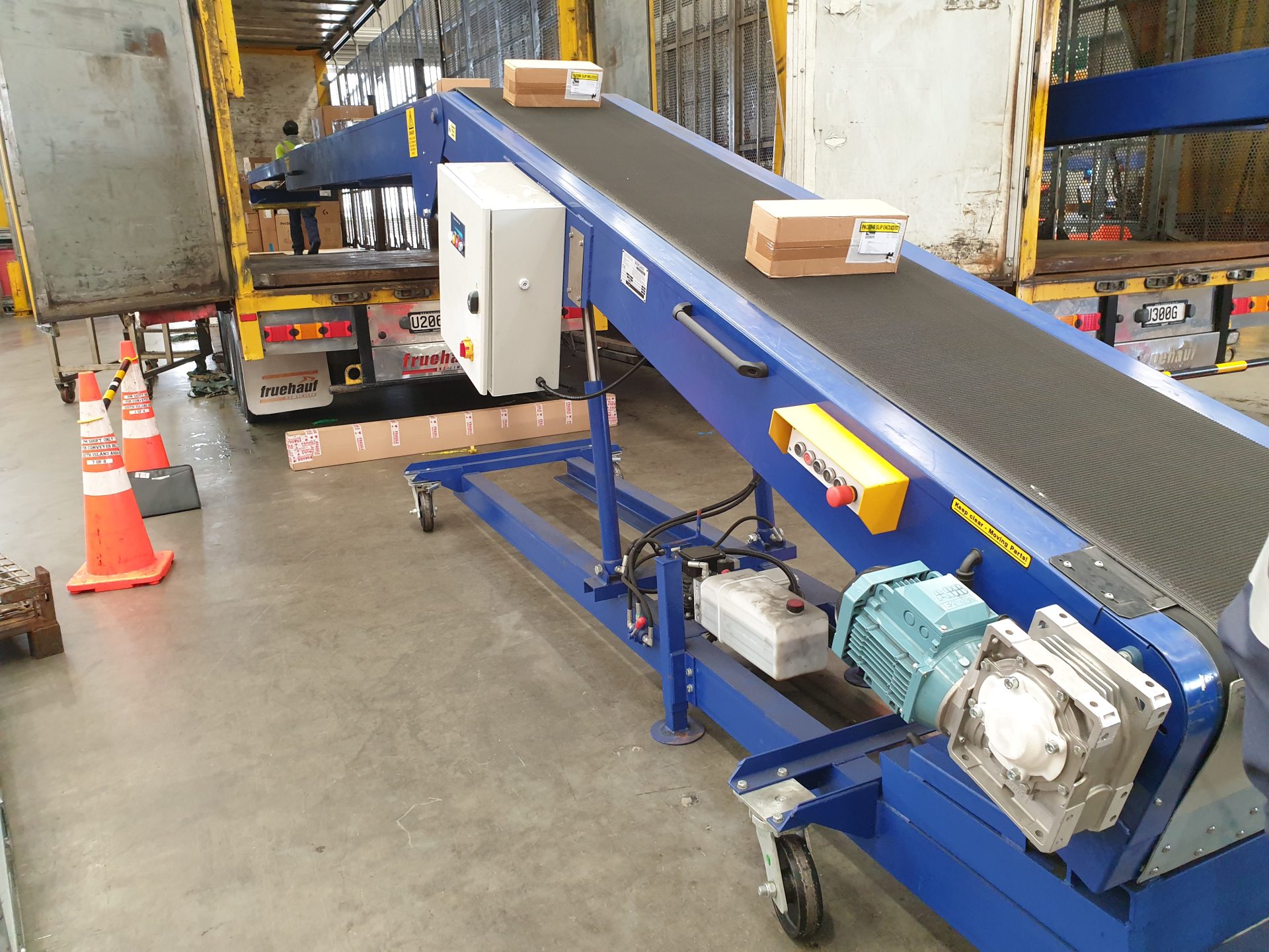 Flexible Conveyor Solutions - Dyno Conveyors